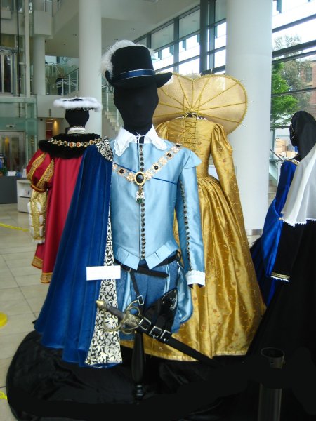 Kings and Queens in Costume - Julia Renaissance Costumes