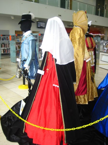 Kings and Queens in Costume - Julia Renaissance Costumes